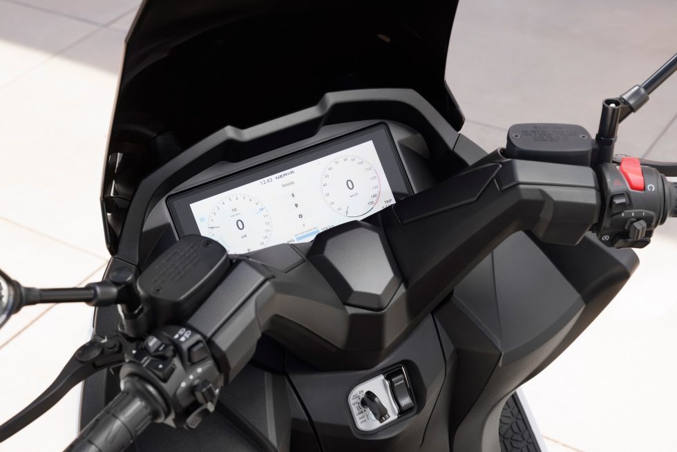 Nerva Exe 2 : Le scooter électrique 125 qui impressionne